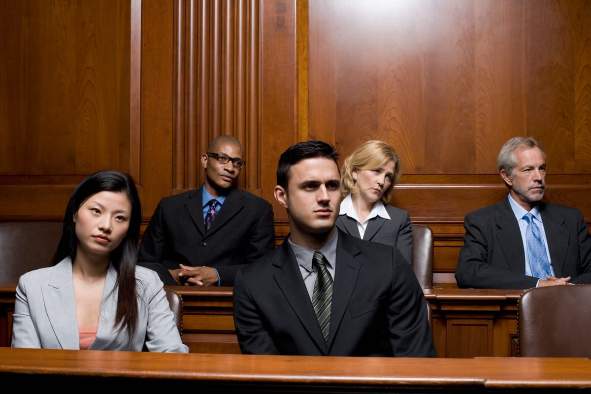 6 Most Annoying People You'll Encounter in Jury Duty, Ranked